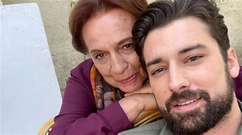 Ayten Uncuoğlu Kaç Yaşında Ayten Uncuoğlu Aslen Nereli Kimdir Eşi