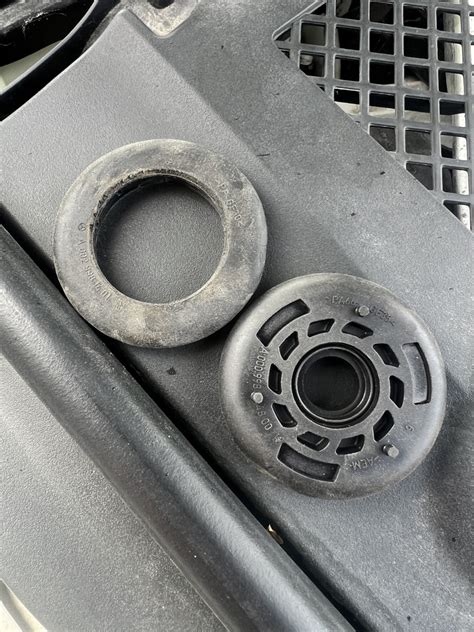 Замена втулки A0029981401 на A0009984800 — Mercedes Benz C Class W205