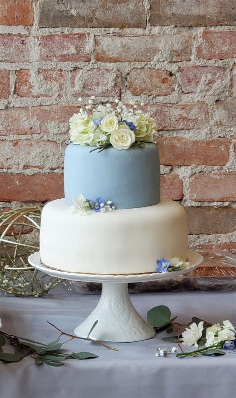 Weddings And Celebration Cakes What The Dickens