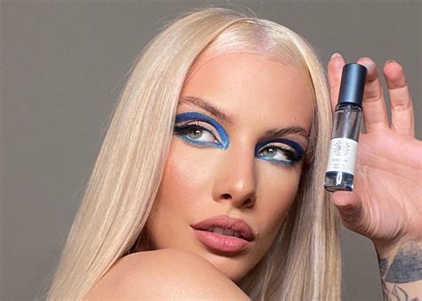 Meet The Cotton Flower Creatives Coryn Betts Shay And Blue Usa