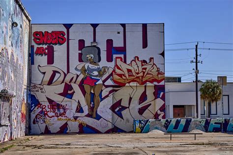 Legendary Graffiti Building Houston Photography And Travel Tips — Learn