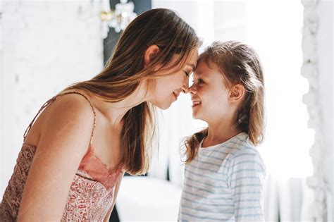 Premium Photo Young Mother Woman With Long Hair With Little Tween