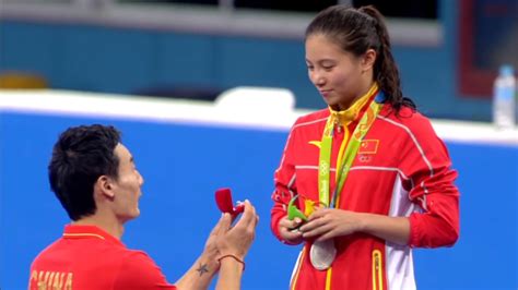 刘雨辰求婚黄雅琼！回顾2016里约奥运秦凯求婚何姿，摄影师太会了腾讯新闻