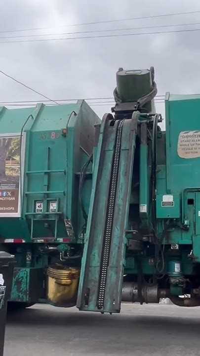 Dumpstertruck Garbagecollector Automobile Youtube