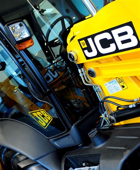 Jcb Signs Multi Billion Pound Deal For ‘fuel Of The Future Green
