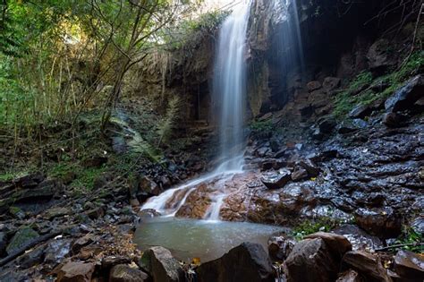 Air Terjun Chrey Thom Pada Hari Yang Cerah Di Saen Monorom Kamboja Foto