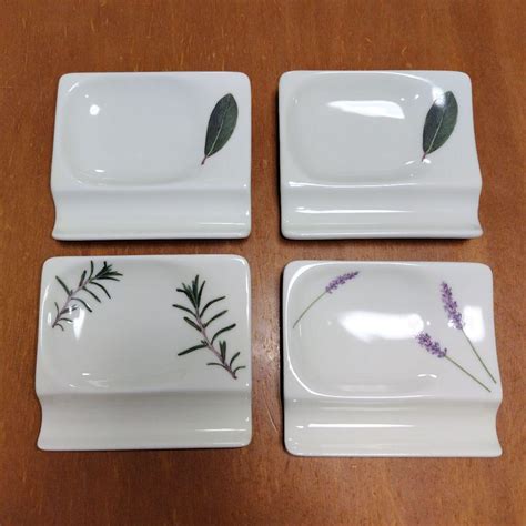 ラエミーズ 陶器製箸置き 4個セット 植物柄 オリーブ ラベンダー リーフ メルカリ