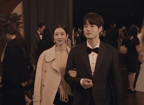 11 Gaya Fashion Seo Ye Ji Yang Memukau Dalam Drama Eve Viu