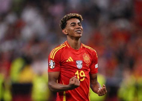 بازداشت ضارب های پدر یامال طرفداری