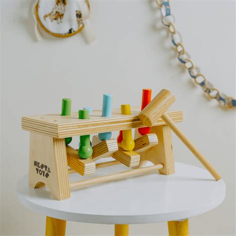 Nesta Toys Wooden Pounding Bench Toy With Hammer Montessori Learning