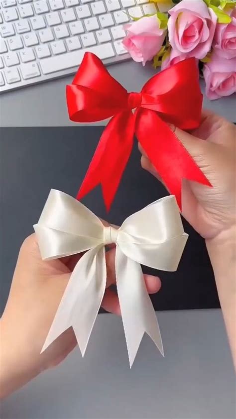 How To Tie A Perfect Bow Kako Vezati Masnu Shorts Bows Diy Ribbon