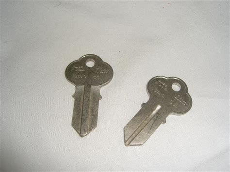 Double Sided Key Vee Industries