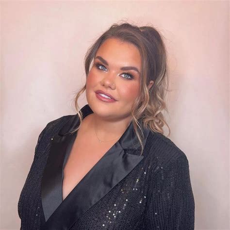 Goggleboxs Amy Tapper Unrecognisable In Glam Transformation After