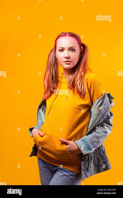 Girl belly hi-res stock photography and images - Alamy