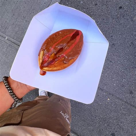 Sugar Wood Nycs Sexiest Bakery Has Customers Hot And Ready