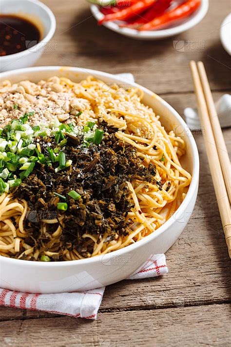 宜宾燃面素材 花瓣网