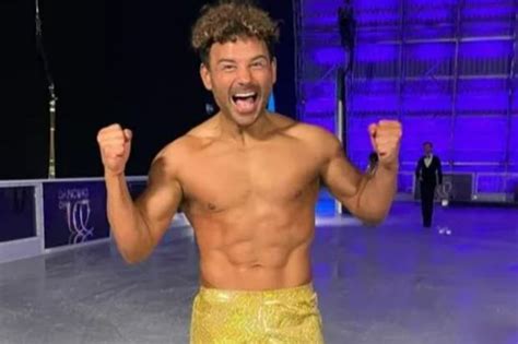 Dancing On Ice Fans Work Out The Real Reason Ryan Thomas Went Topless
