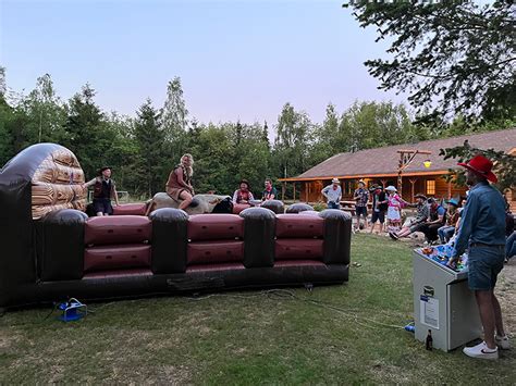 Bijzondere Groepsaccommodatie In Amerikaanse Guest Ranch Stijl