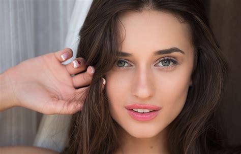 Model Gloria Sol Model Uploaded 26th February 2018 0305 Am