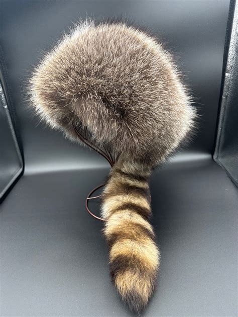 Coon Skin Cap New England Naturals