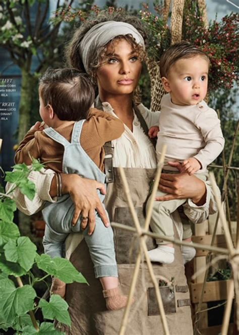 Charlice The Model Booker