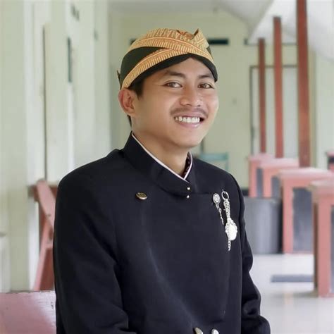 Musa Musa Ig • Threads Say More