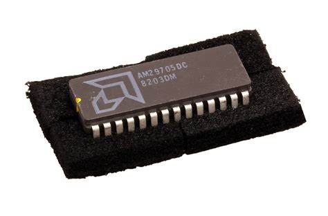 Amd 16 Word By 4 Bit 2−port Ram 28p Dip Dc 8203 Surplus Sales Of