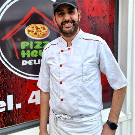 Mahmoud Pitsa Pizza Chef Pizza House Runavík Linkedin