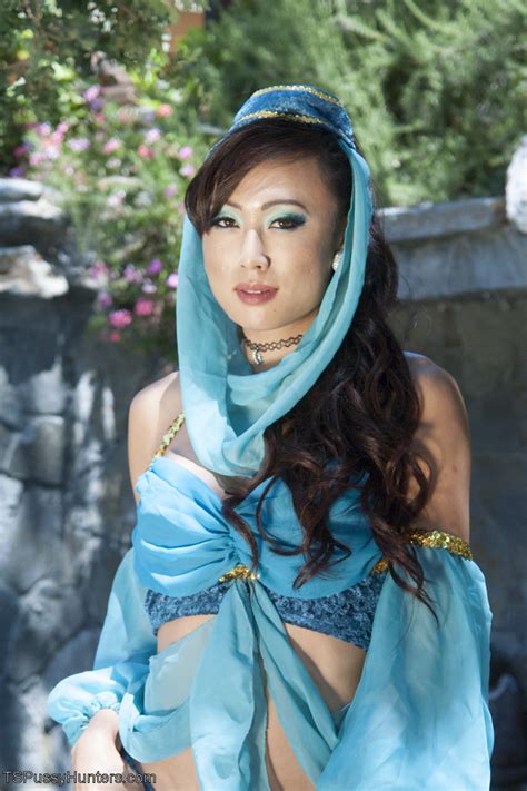 Venus Lux And Violet Monroe 42404venusviolet0506978ポルノ写真 Eporner