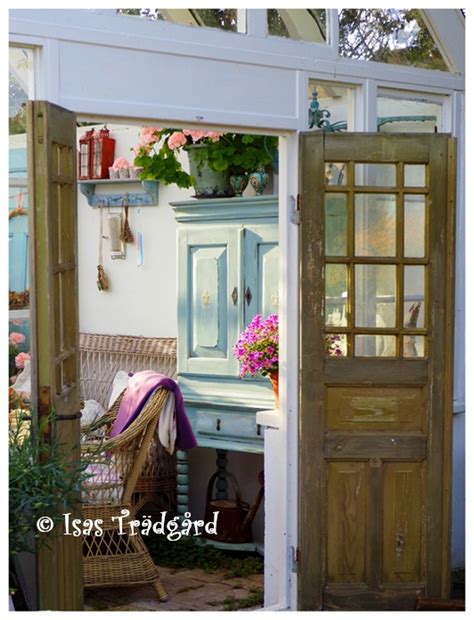 Isas Trädgård Älsklingsfärgen Provence I Krukor Fönsterluckor Och Ljuskrona