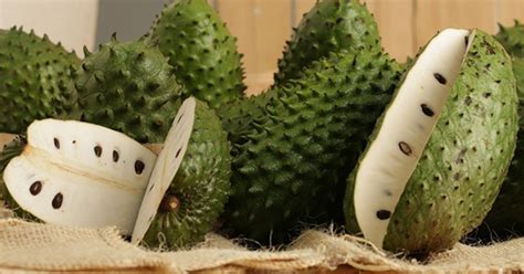 Chirimoya Y Guanabana