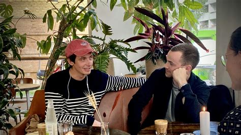 Surf Sex Og Bromance Interview Med Aske Bang Og Allan Hyde Fra Cold Hawaii Vi Elsker Serier