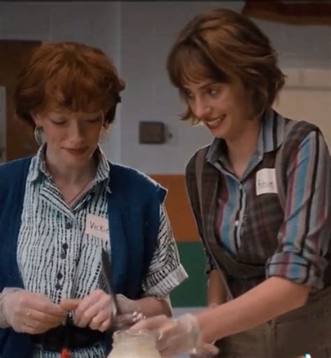 Robin And Vickie Stranger Things Characters Robin Stranger Things