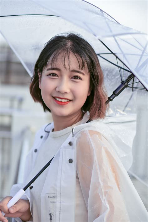 漫步小雨中 人物色调 Lightroom摄影photoshop后期