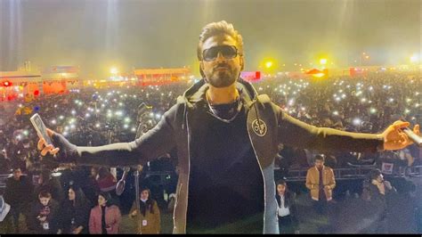 Tera Mera Rishta Bhula Dena Roxen Mustafa Zahid Live Park View City Youtube