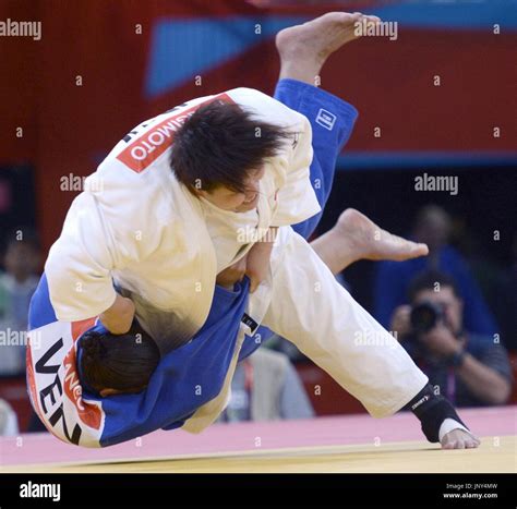 London Britain Japans Mika Sugimoto Upper Throws Venezuelas Giovanna Blanco To The Mat