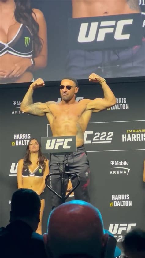 Auscaps Jake Gyllenhaal Shirtless In Road House Behind The Scenes