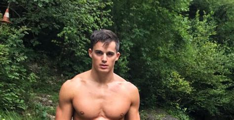 Pietro Boselli Celebrates His Birthday In His Birthday Suit Gaybuzzer