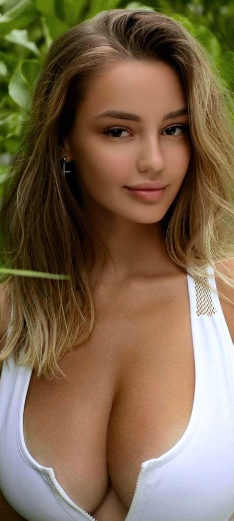 Pin De Jacniklis En Bod Belleza Rubia Mujeres Chicas