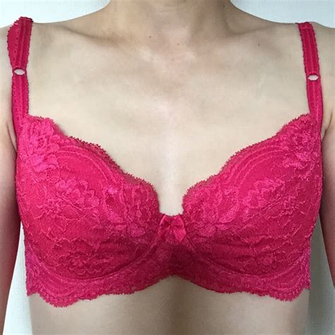 Aカップ以下の貧乳さんがバストアップするには？