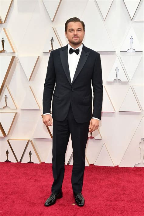 Leonardo Dicaprio Uses Headphones And Vapes During Sex Claims Women