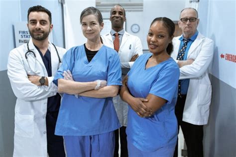 6 tasks nurses do every day healthcare business club