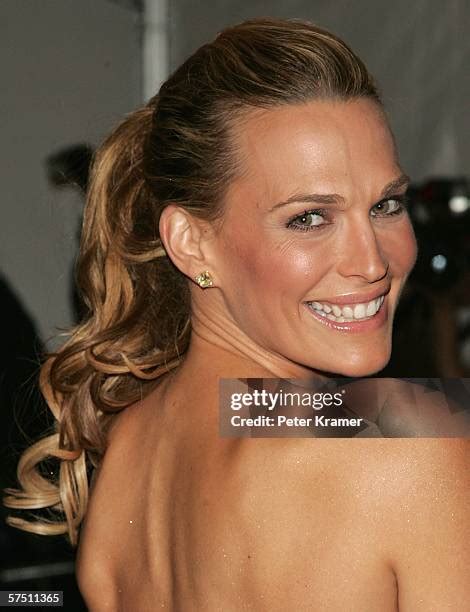 Model Molly Sims Photos And Premium High Res Pictures Getty Images