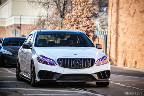White E212 Mercedes Benz E Class On A Thanksgiving Day Drive
