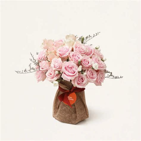 Vas Bunga Mawar Anne In Vase Three Bouquets Hadiah Spesial