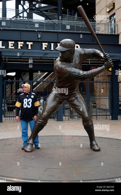 Willie Stargell Statue Pirates Pnc Park Pittsburgh Pennsylvania