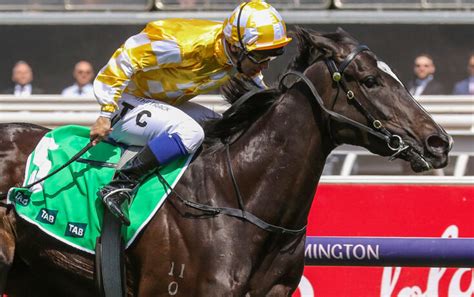 Amazonian Lass Lands Vrc Oaks Lead Up