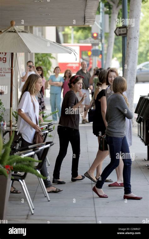 Tallulah Belle Willis And Friends Go To Lunch At Roxbury Cafe In