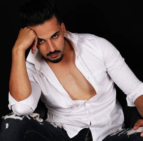 Maayan Z Model Maayan Z Model Added A New Photo