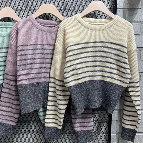 오즈 단가라니트티셔츠줄무늬패턴무늬배색니트티셔츠긴팔긴소매니트티긴팔니트티라운드넥골지니트겨울신상스트라이프